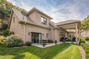 Quarry Bluff and River Views – Barbara Popp Real Estate Services